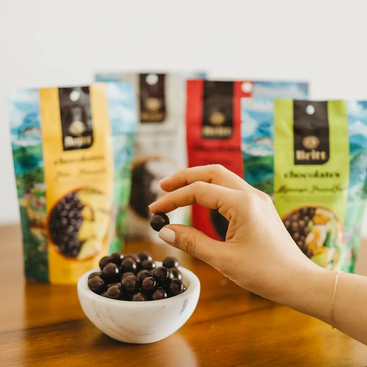 Los Chocolates Gourmet Más Vendidos | Café Britt – Café Britt Costa Rica